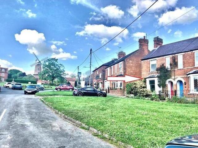 The Green, Quainton, 3 Bedroom End