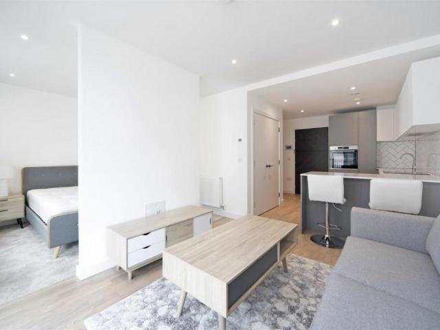 The Green Quarter, London, UB1 Studio to rent £1,580 pcm £365 pw