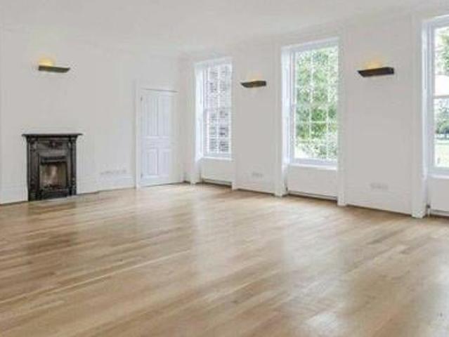 The Green, Richmond, 6 Bedroom Terraced
