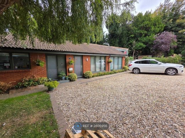 The Green, Welwyn AL6, 1 bed flat to rent, £1,400 pcm | PrimeLocation