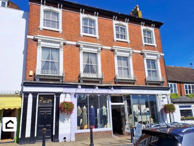 The Green, Westerham TN16, 3 bed flat to rent, £1,575 pcm | PrimeLocation