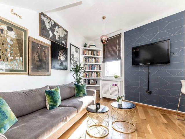 The Green, TW2, London
