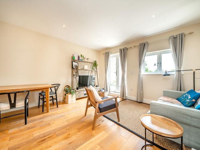 The Green, Twickenham TW2, 1 bed flat to rent, £1,850 pcm | PrimeLocation