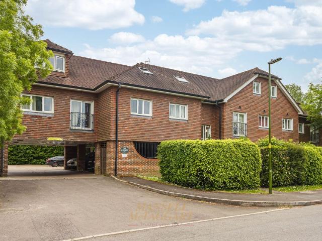 The Green View, Old Brighton Road North RH11, 2 bed flat to rent, £1,500 pcm | PrimeLocation