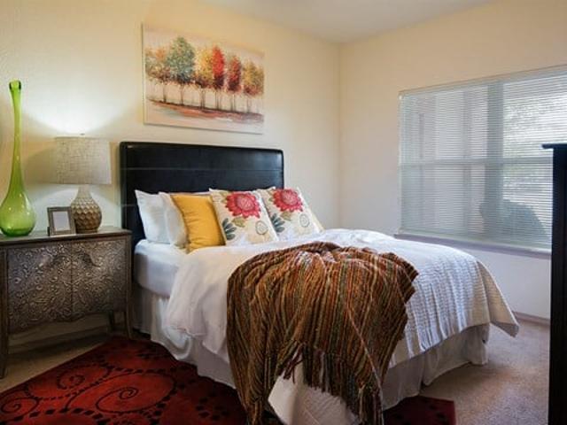 The Greens at Auburn Custom Deluxe III Executive Suite Fully Furnished & Paid Utilities