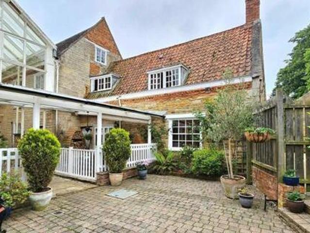 The Greyhound, Market Place, 2 Bedroom Cottage