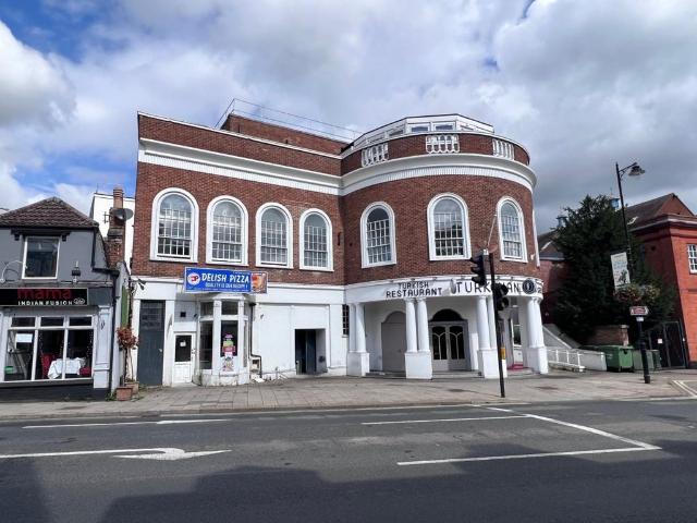 The Grosvenor, 1 bed flat to rent £1,150 pcm £265 pw