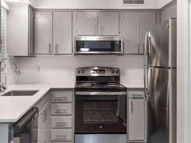 The Grove 3 Bedroom Apartment for Rent at 3926 Marcom St, Raleigh, NC 27606 Southwest Raleigh