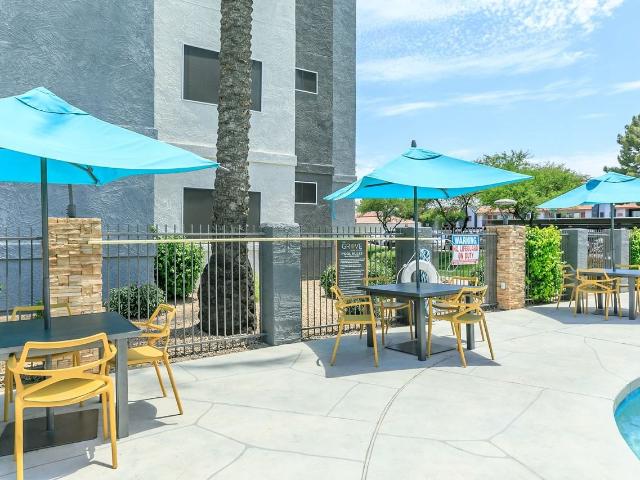 The Grove Deer Valley 2 Bedroom Apartment for Rent at 15645 N 35th Ave, Phoenix, AZ 85053
