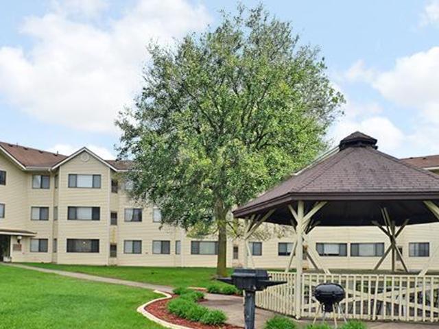 The Grove of White Bear Lake 3 Bedroom Apartment for Rent at 1501 Park St, White Bear Lake, MN 55110 White Bear Lake
