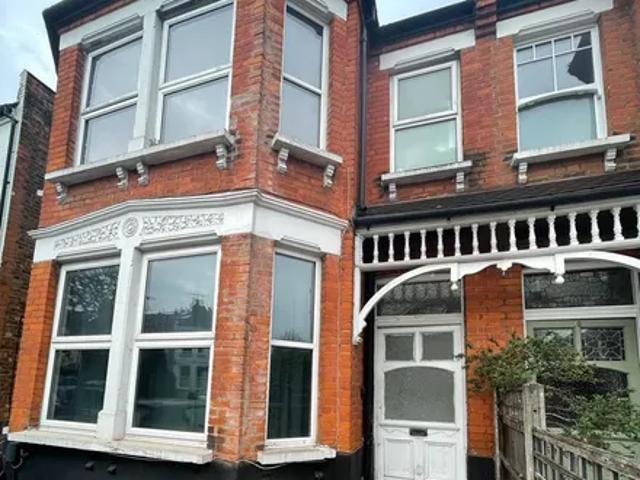 The Grove, London, N3 1QX, United Kingdom | Studio apartment for rent #137169934 | Rentberry