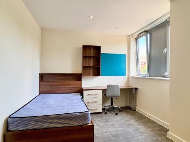 The Grove, London W5, Studio to rent, £1,950 pcm | PrimeLocation