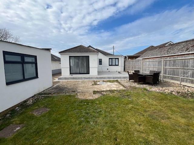 The Grove, Southampton SO19, 3 bedroom bungalow to rent 69744147 | PrimeLocation