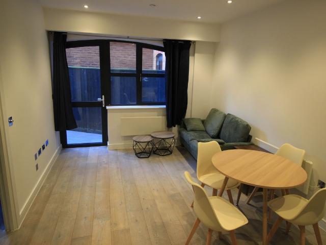 The Grove, Slough SL1, 1 bed flat to rent, £1,200 pcm | PrimeLocation