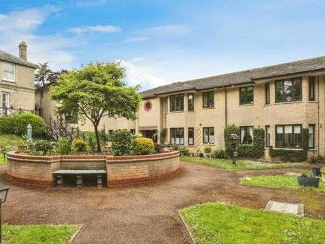 The Grove, Stowmarket, 2 Bedroom Flat