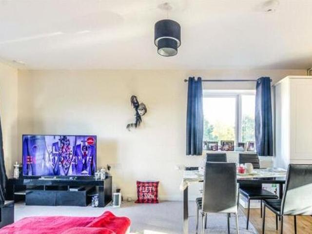 The Groves, Hartcliffe, 3 Bedroom Apartment