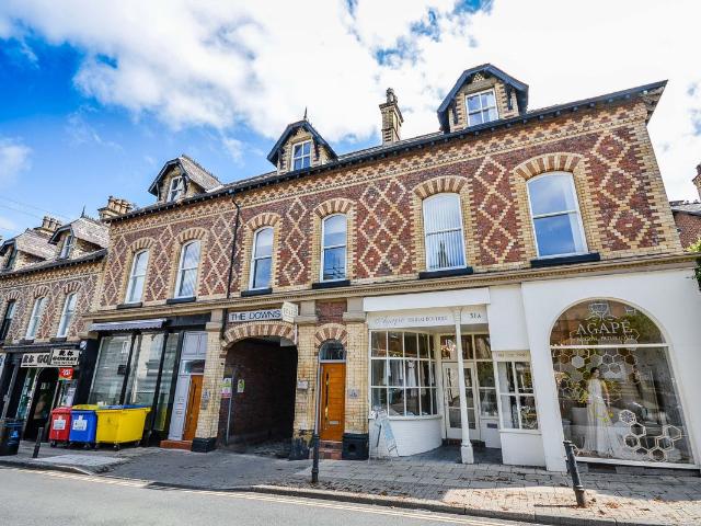 The Downs, Altrincham WA14, 2 bed flat to rent, £1,200 pcm | PrimeLocation
