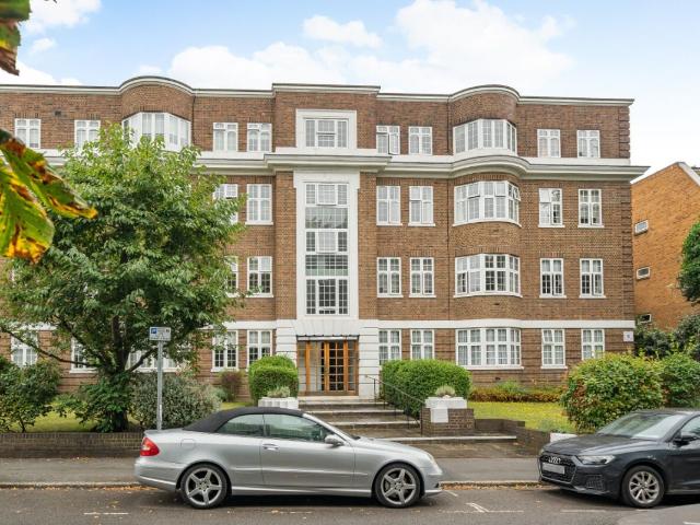 The Downs, London SW20, 3 bed flat to rent, £2,900 pcm | PrimeLocation
