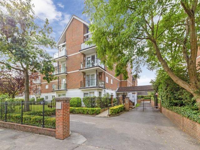 The Downs, Wimbledon SW20, 2 bed flat to rent, £2,650 pcm | PrimeLocation
