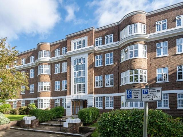 The Downs, Wimbledon Village, London. 2 bed flat to rent £2,800 pcm £646 pw