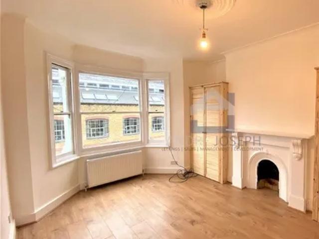 The Dominie, 55 Warriner Gardens, London, SW11 4DX, United Kingdom | 3 bed apartment for rent #168088280 | Rentberry