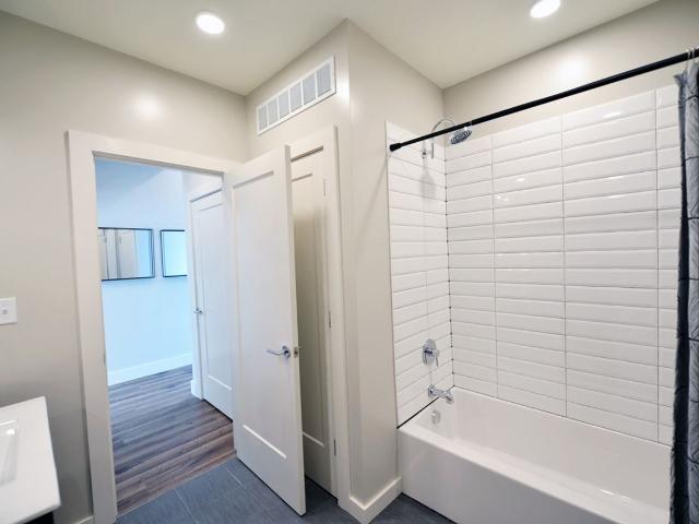 The Dorze 2 Bedroom Apartment for Rent at 415 De Baliviere Ave, St. Louis, MO 63112 Skinker DeBaliviere
