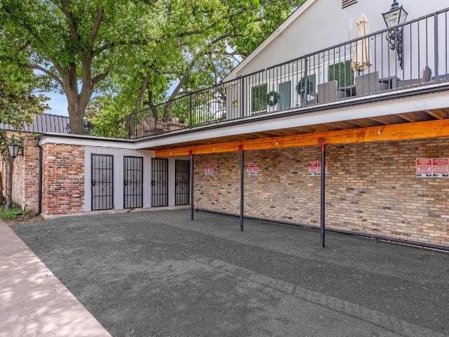 The Dawson at Stratford Apartments 2 Bedroom Apartment for Rent at 2623 Whitney St, Houston, TX 77006 Neartown Montrose