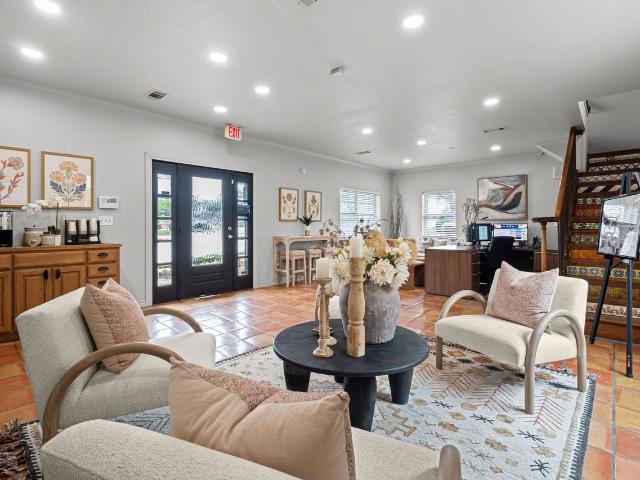 The Dahlia 1 Bedroom Apartment for Rent at 3130 Webb Chapel Ext, Dallas, TX 75220