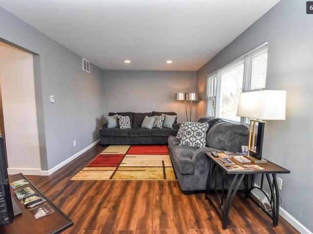 The Daisy 2 Bedroom Apartment for Rent at 805 N Smith Rd, Bloomington, IN 47408 Grandview Hills