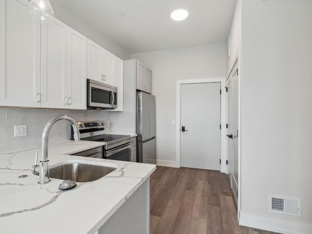 The Dally 2 Bedroom Apartment for Rent at 342 W Girard Ave, Philadelphia, PA 19123 Fishtown