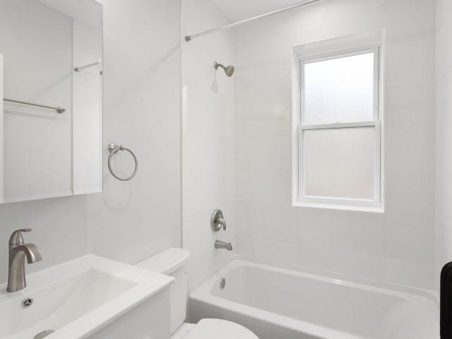 The Damen Fargo 2 Bedroom Apartment for Rent at 7381 N Damen Ave, Chicago, IL 60645 Rogers Park
