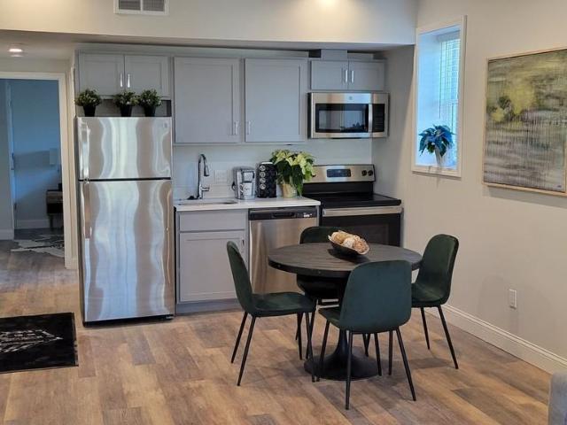 The Debora 1 Bedroom Apartment for Rent at 741 Seward St, Detroit, MI 48202 Central