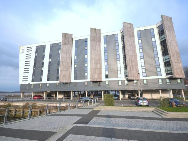 The Decks, Runcorn WA7, 2 bed flat to rent, £725 pcm | PrimeLocation