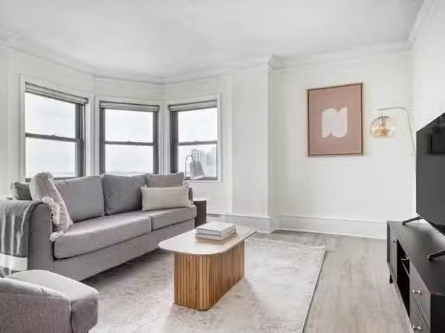 The Deco, 1400 N Lake Shore Dr, Gold Coast 2 Bedroom 2 Bath