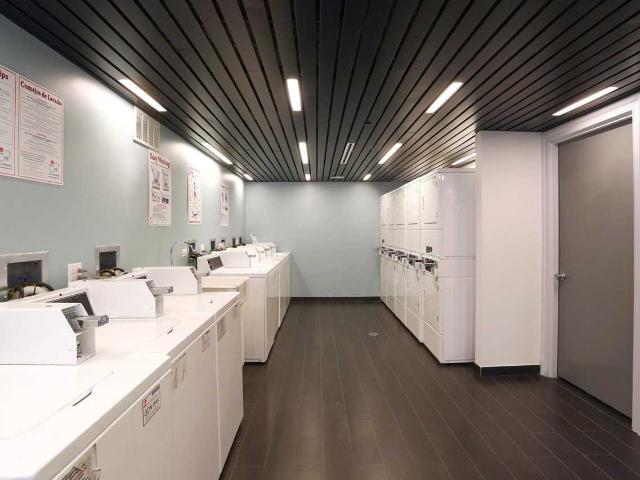 The Del Prado 2 Bedroom Apartment for Rent at 5307 S Hyde Park Blvd, Chicago, IL 60615 Hyde Park