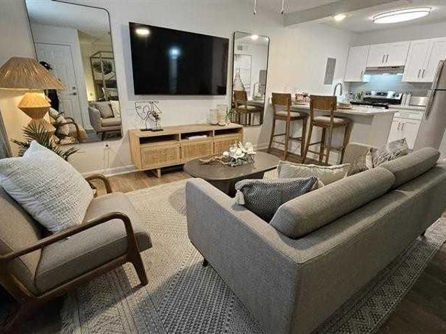 The Delmar Studio Apartment for Rent at 4003 S West Shore Blvd, Tampa, FL 33611 Bayside West