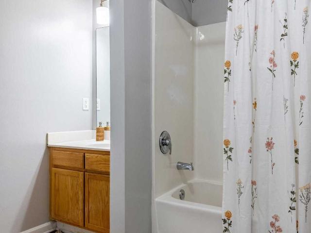 The Deryn 3 Bedroom Apartment for Rent at 2745 Campus Pointe Cir, Gainesville, GA 30504