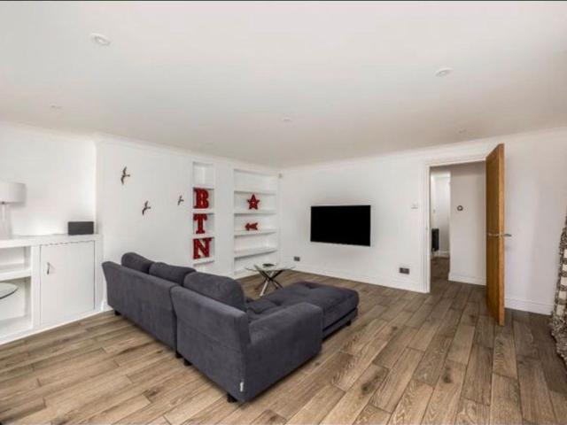 The Design Quarter BN2, 1 bed flat to rent, £1,200 pcm | PrimeLocation