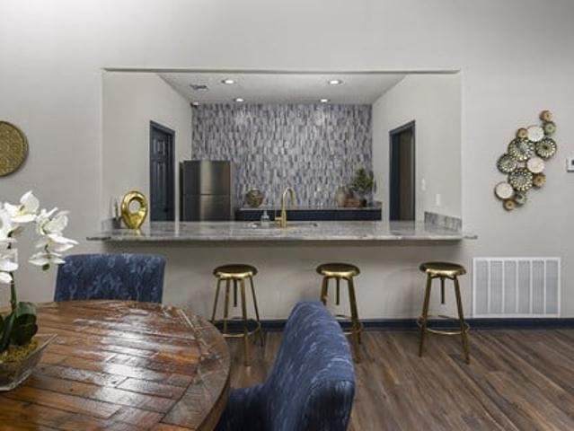 The District Apartments Uptown 1 Bed, 1 Bath Studio