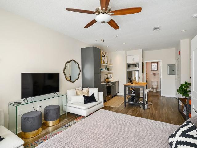 The District Flats Studio Apartment for Rent at 8757 Penrose Ln, Lenexa, KS 66219