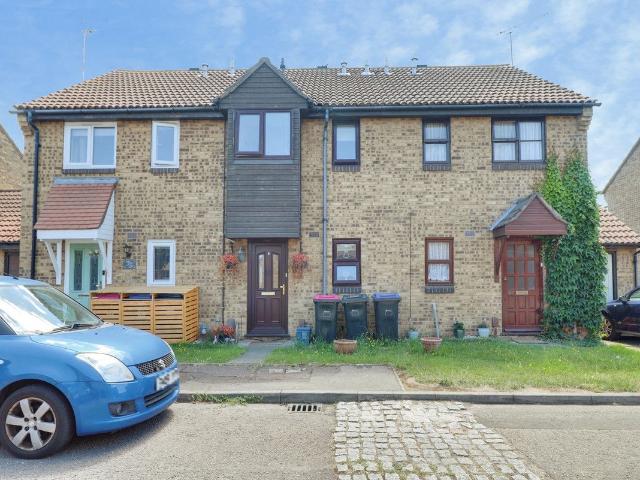 The Drakes, Shoeburyness SS3, 2 bed terraced house to rent, £1,350 pcm | PrimeLocation