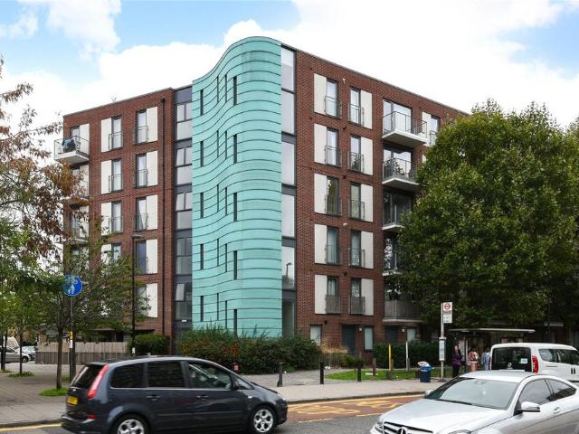 The Drakes, 390 Evelyn Street. 2 bed flat to rent £1,900 pcm £438 pw