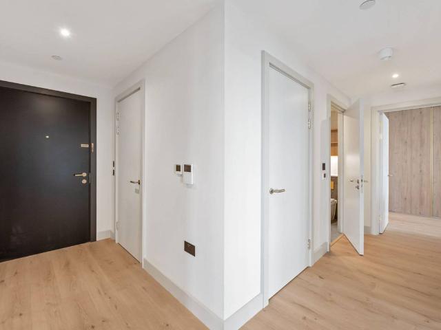 The Draper, Colindale, London NW9, 3 bed flat to rent, £3,425 pcm | PrimeLocation