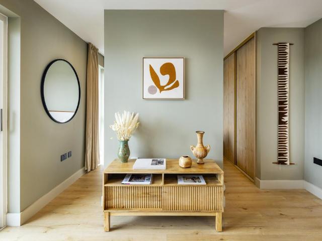 The Draper, Duxford Tower, Colindale. Studio to rent £2,090 pcm £482 pw