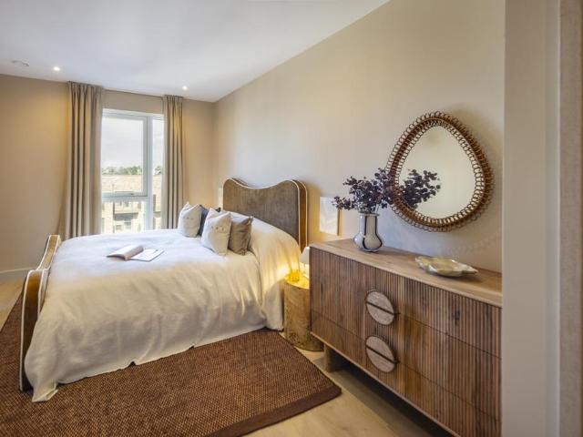The Draper, Duxford Tower, Colindale. 1 bed flat to rent £2,155 pcm £497 pw