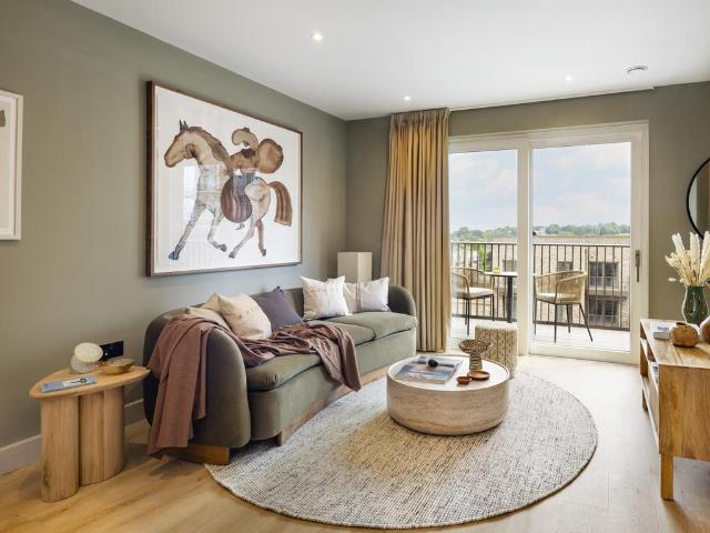 The Draper, Duxford Tower, Colindale. 2 bed flat to rent £2,780 pcm £642 pw