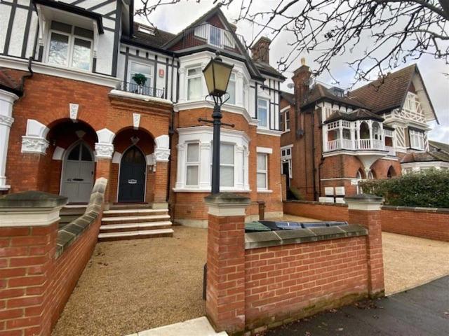 The Drive, Chingford E4, 1 bed flat to rent, £1,495 pcm | PrimeLocation