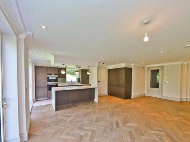 The Drive, Brompton House, Ickenham, 2 Bedroom Apartment