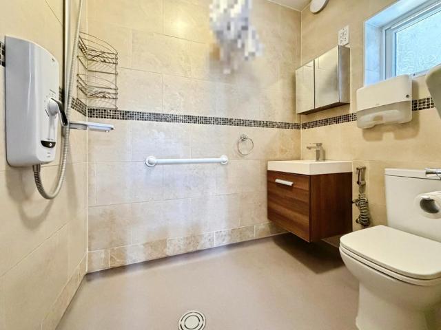The Drive, Hounslow 4 bed semi detached house to rent £3,350 pcm £773 pw