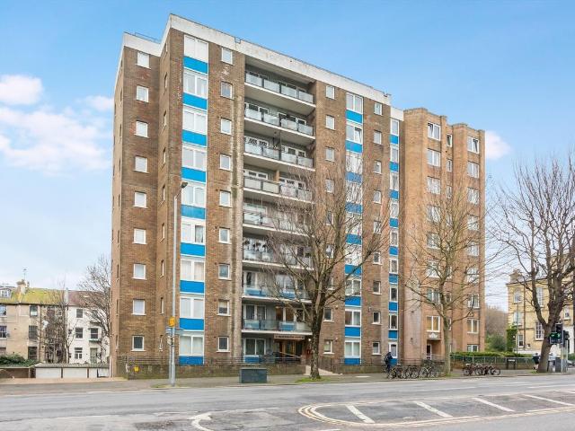 The Drive, Hove BN3, Studio to rent, £900 pcm | PrimeLocation